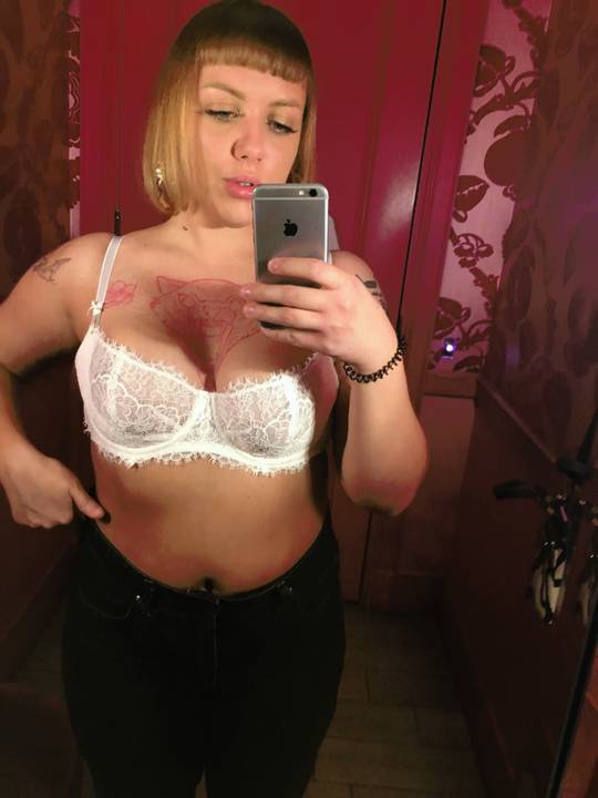 Victoria’s Secret changing rooms are the best 🥲 | Scrolller