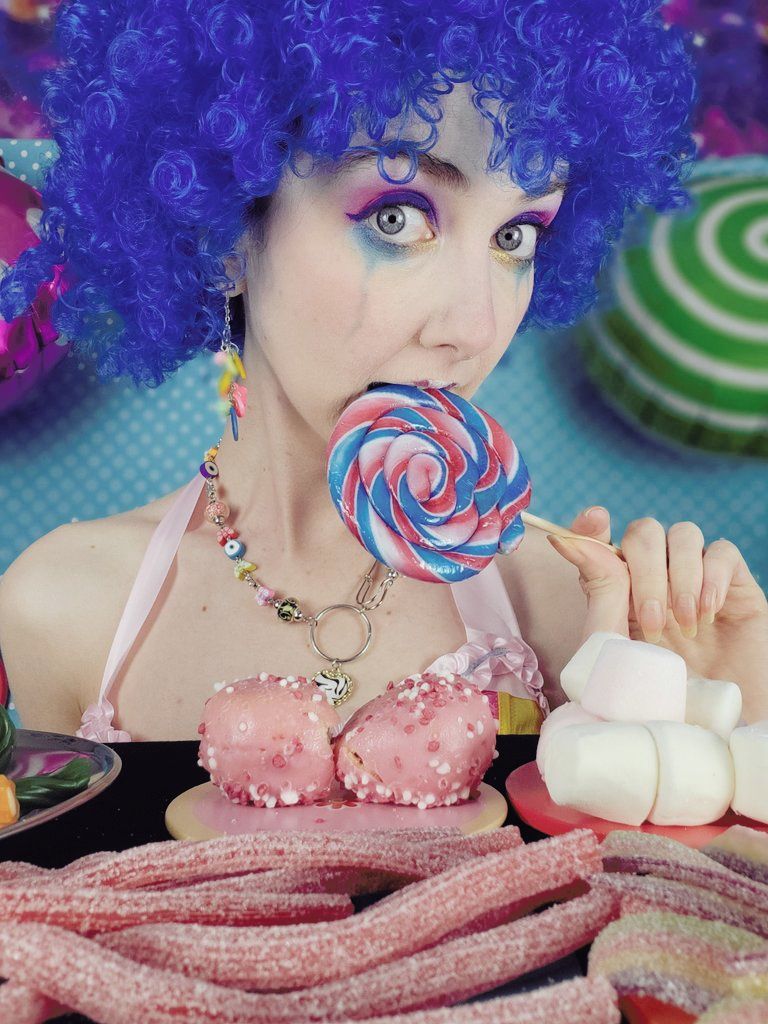 VisualSounds1 as her version of gluttony | Scrolller