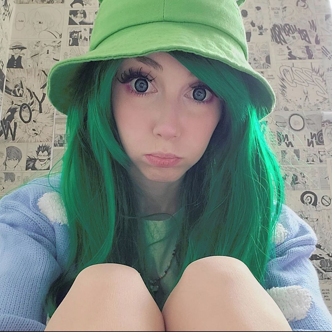 VisualSounds1 in her ComicCon outfit. | Scrolller