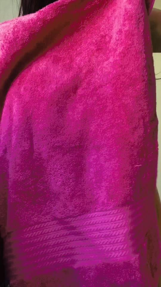 Wait for the surprise! ( boobs ) | Scrolller