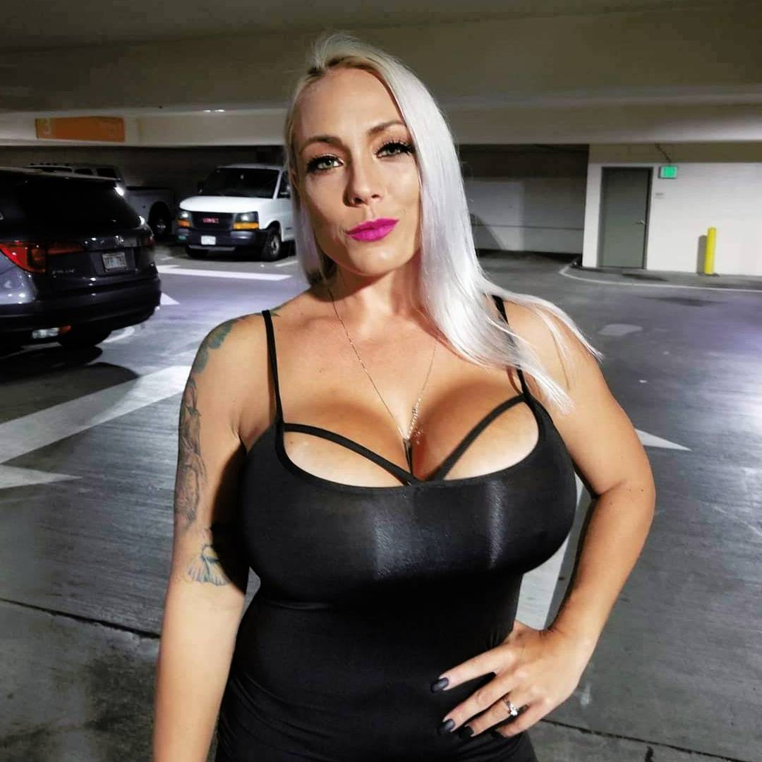 Waiting for the driver. | Scrolller