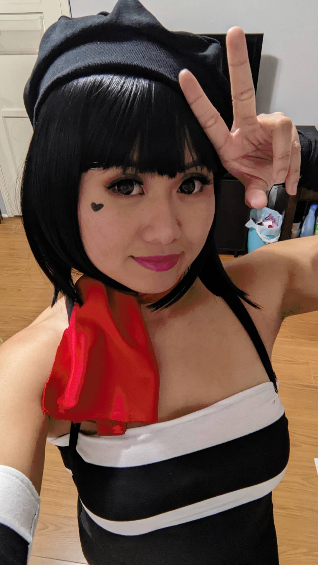 Waiting to see which of my friends will notice me | Scrolller