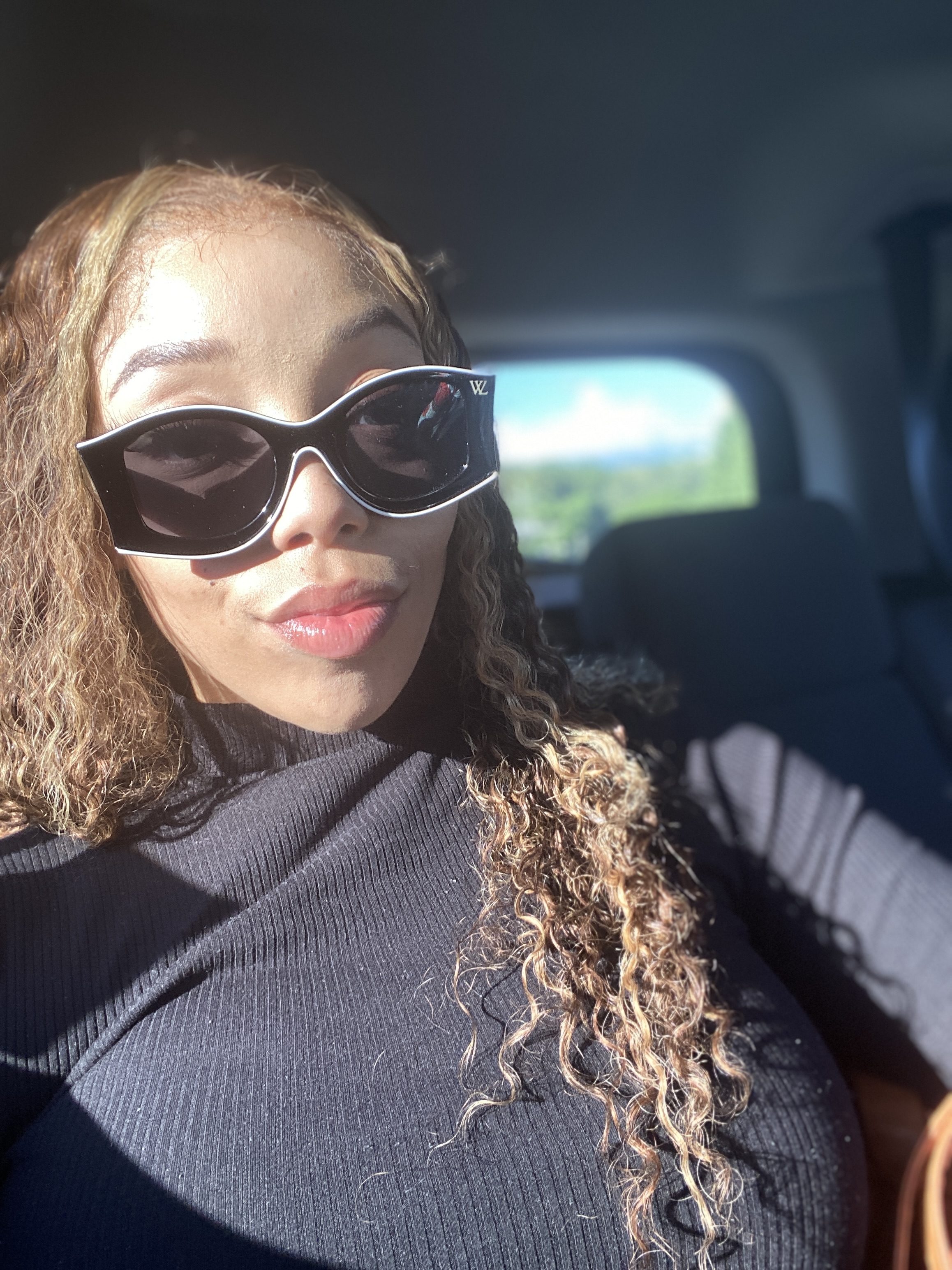 Wanna do me at the back? | Scrolller