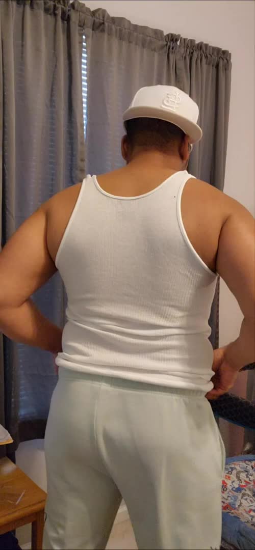 Wanna put your mouth on Daddy? | Scrolller