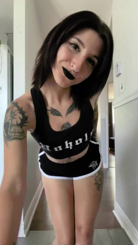 Wanna suck on my tiny goth titties? | Scrolller