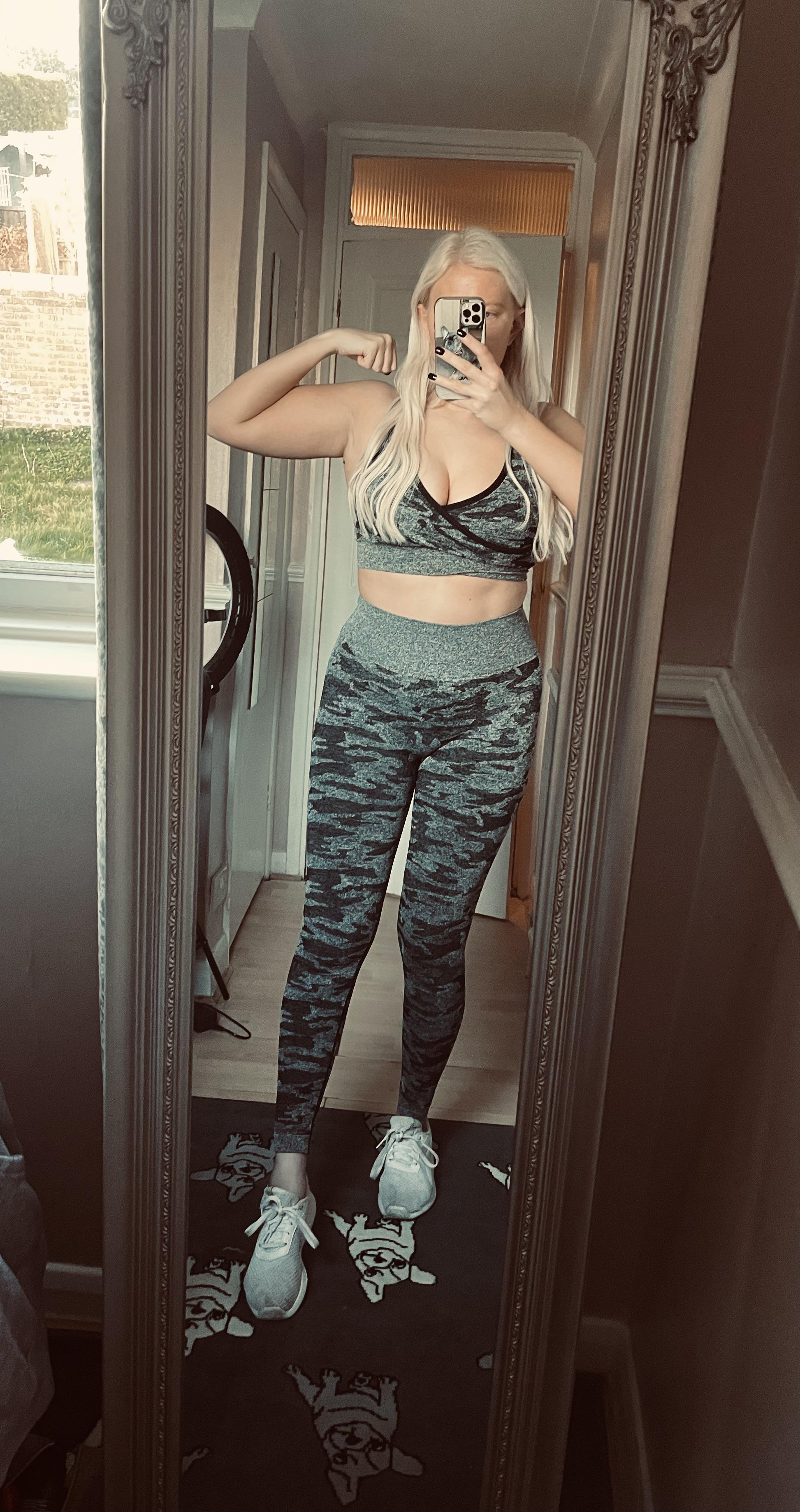 Wanna workout with me? | Scrolller