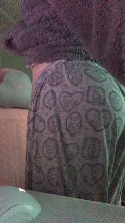 want to pull my pants down? ;) | Scrolller