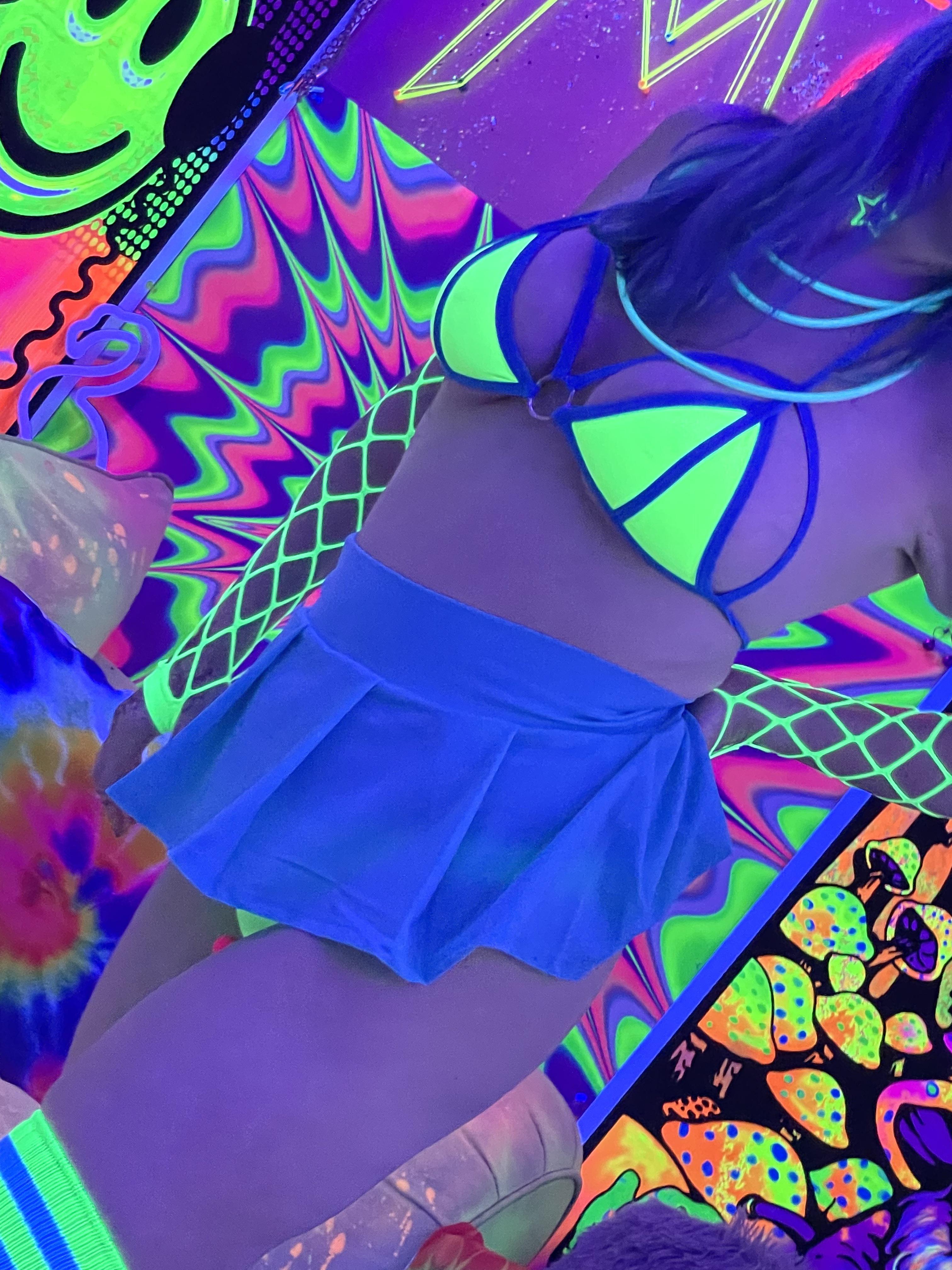 Warming up. | Scrolller