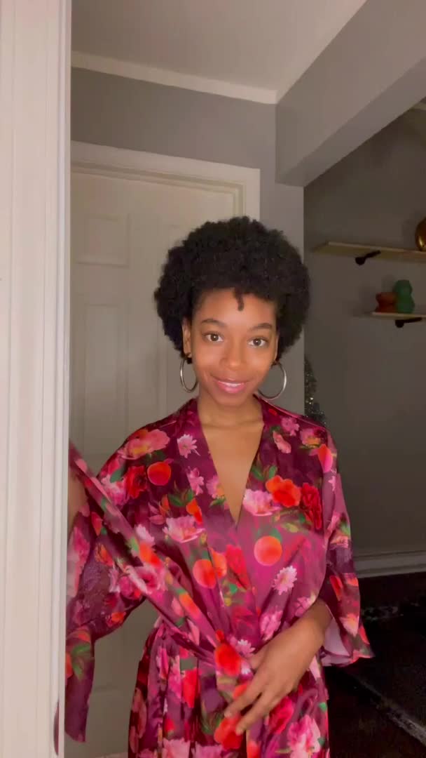 Watch me strip for you | Scrolller