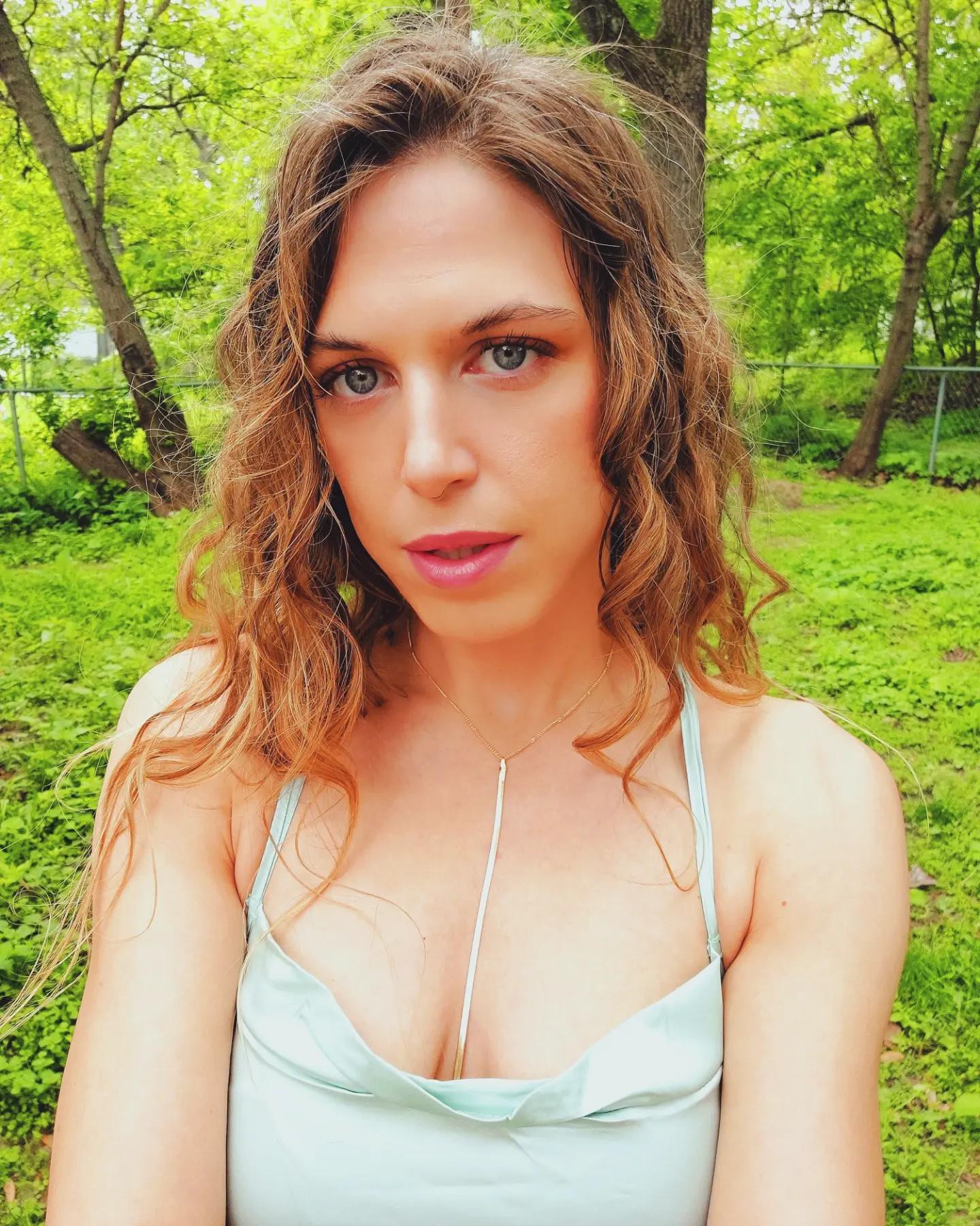 We are all just walking each other home 🌿 | Scrolller