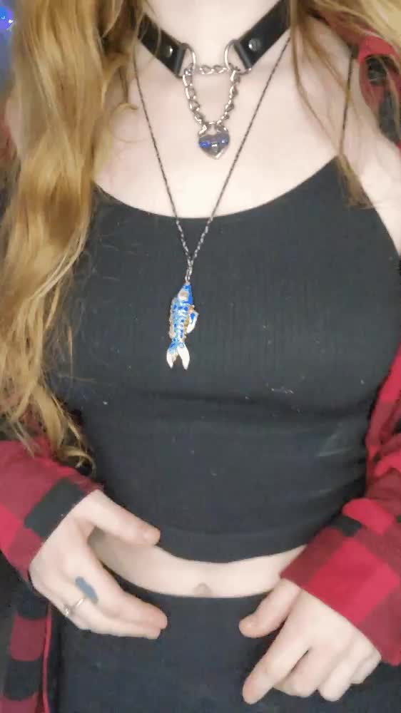 Wearing Daddy's flannel! | Scrolller