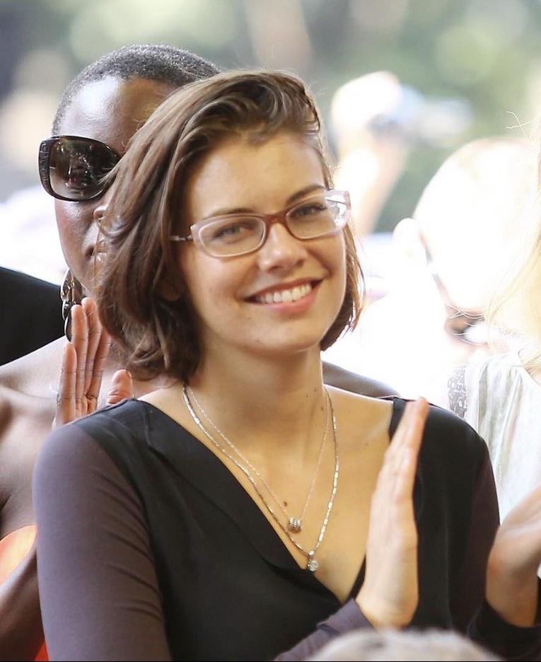 Wearing Glasses Scrolller