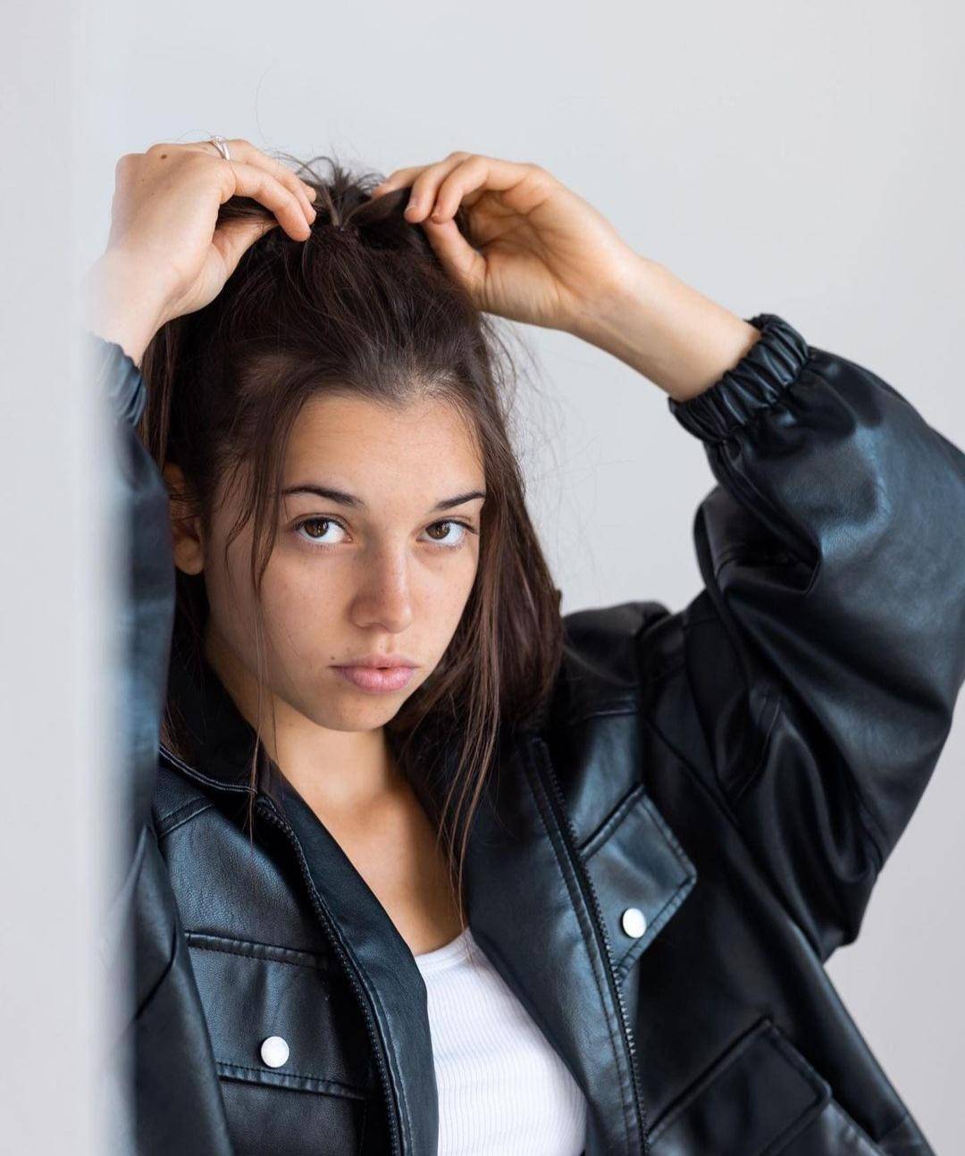 wendy roxie | Scrolller