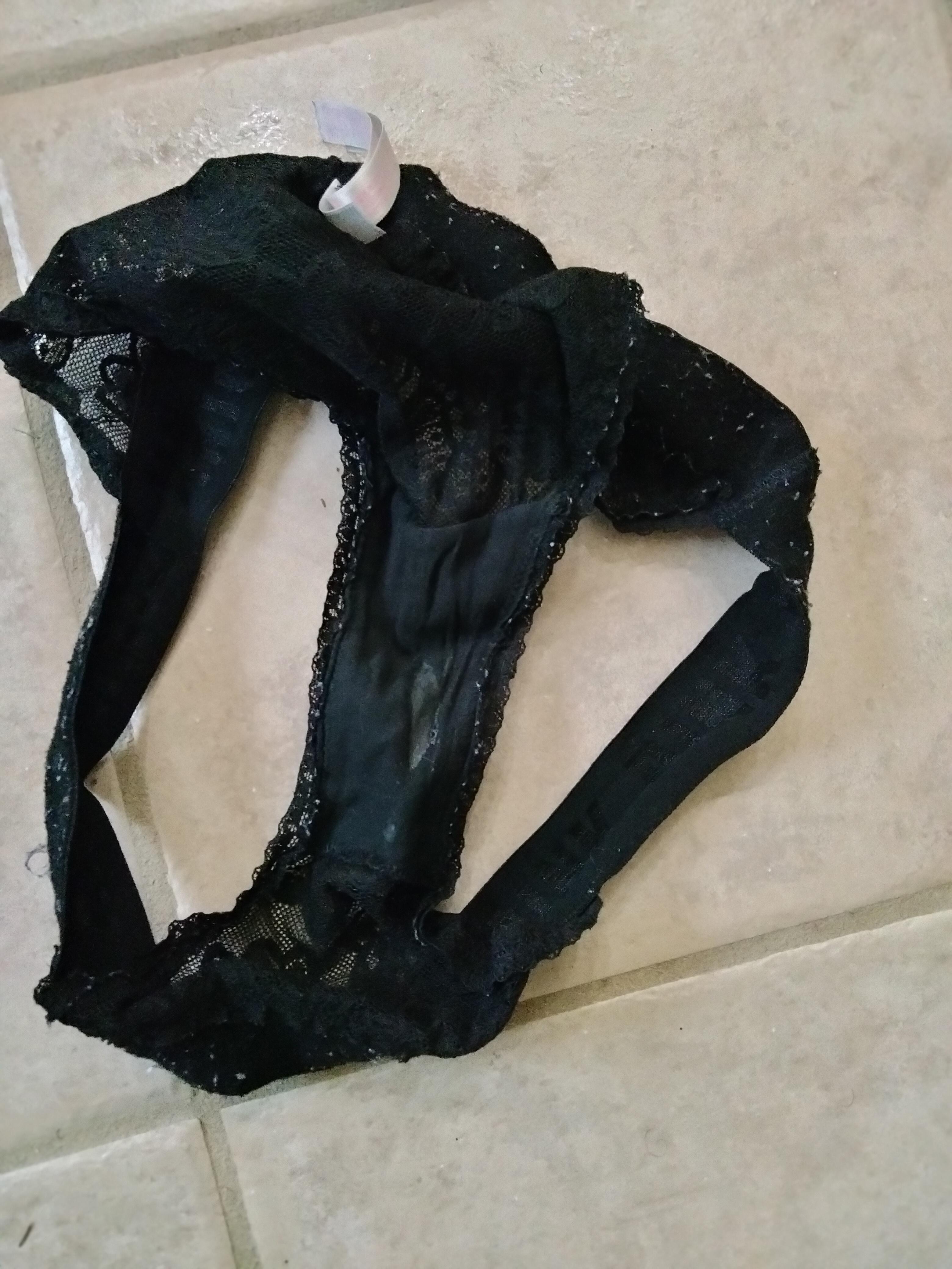 Wet one..wonder what she was thinking | Scrolller