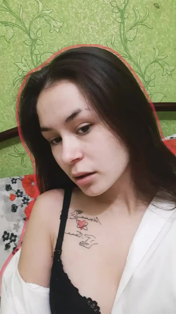 What do you think about my tongue piercing? | Scrolller