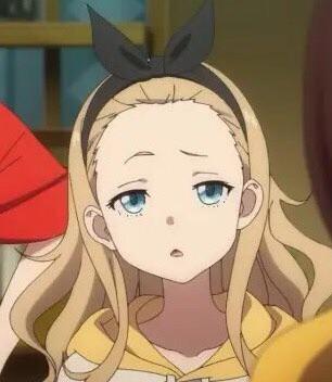 What is that neck!! | Scrolller