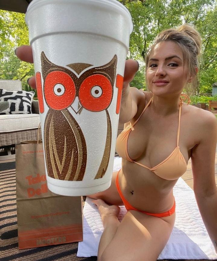 what's in your cup | Scrolller