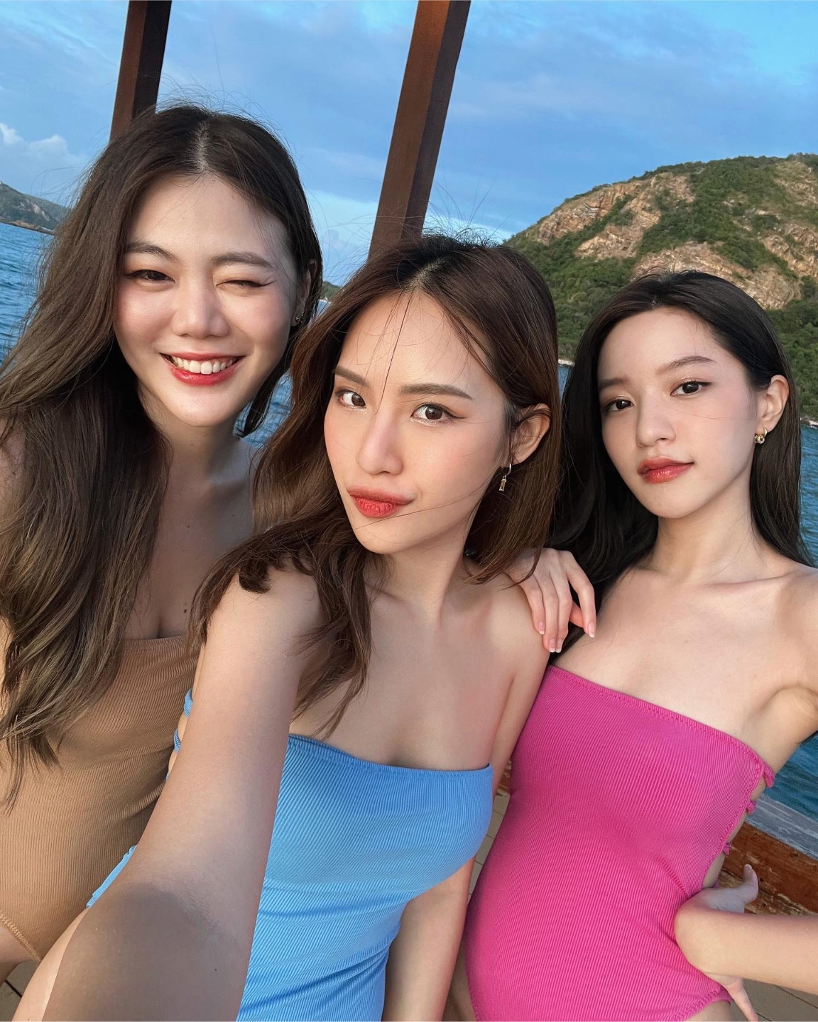 What's your fave color? | Scrolller