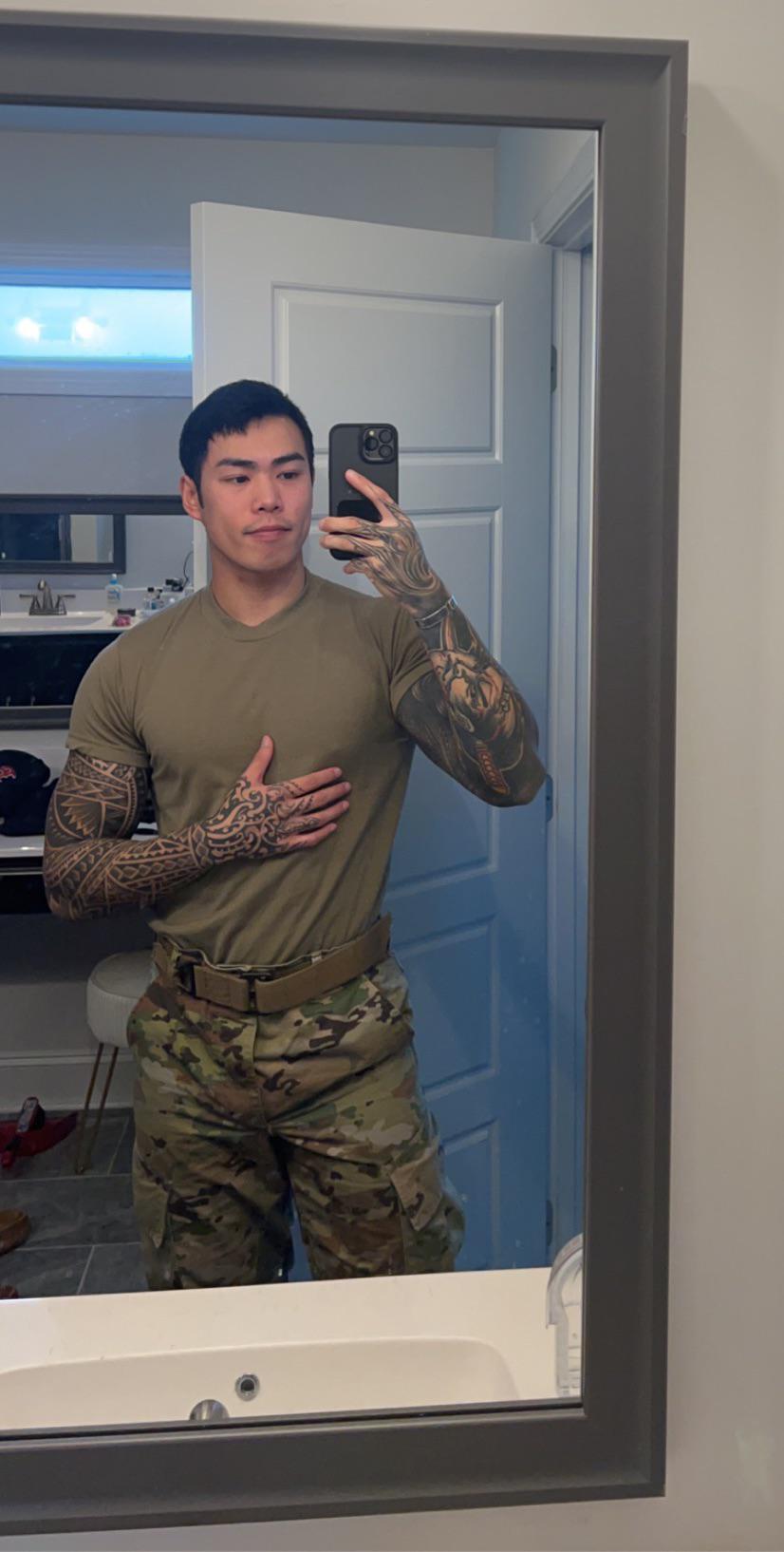 Which hole are you giving up? | Scrolller