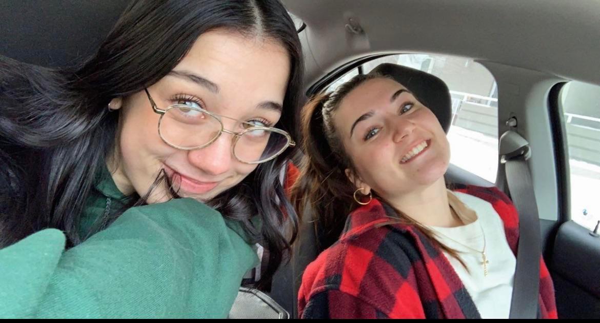 Which one you gonna choose? | Scrolller