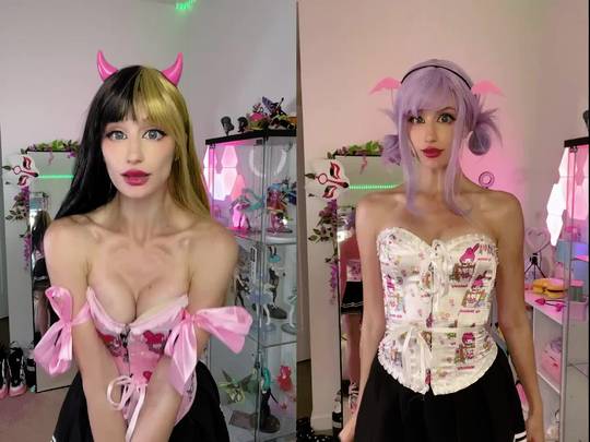 Which twin does ahegao better? | Scrolller