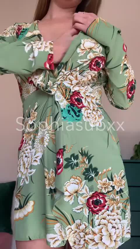 Who needs fancy dresses anyway [reveal] | Scrolller