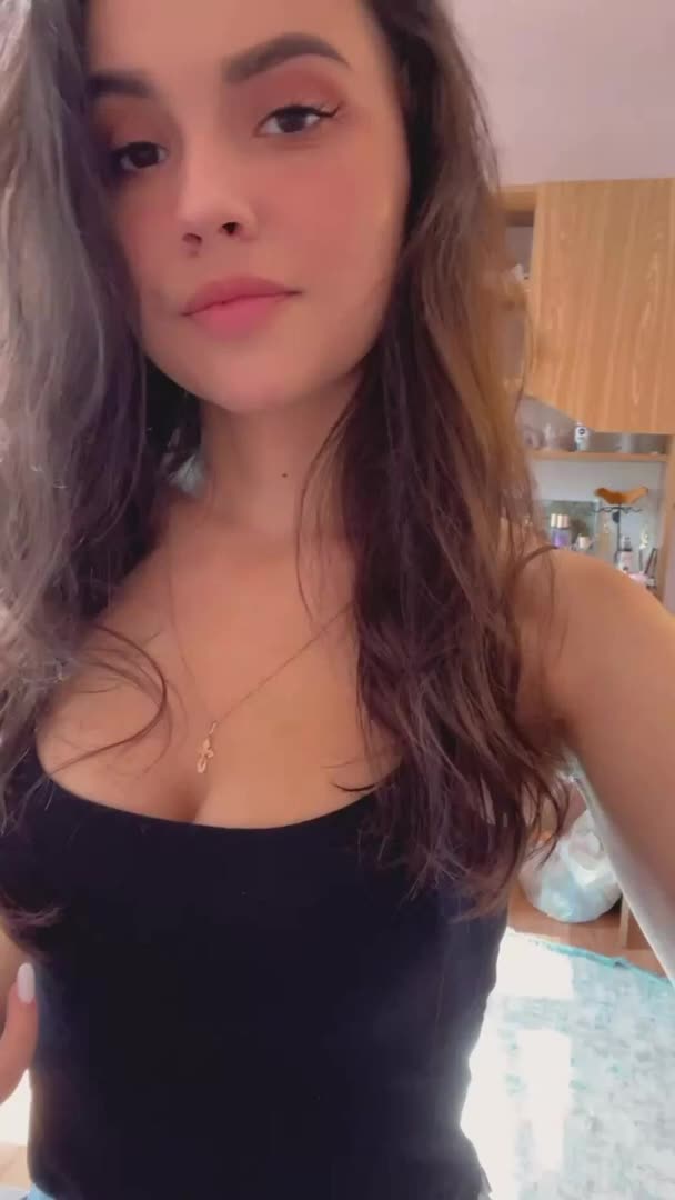 Whoever likes gets a nude (instant) | Scrolller