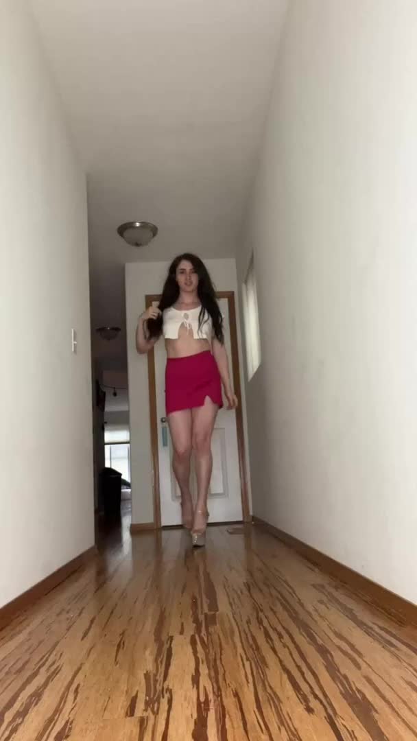 Whoops, forgot my panties 😳 | Scrolller