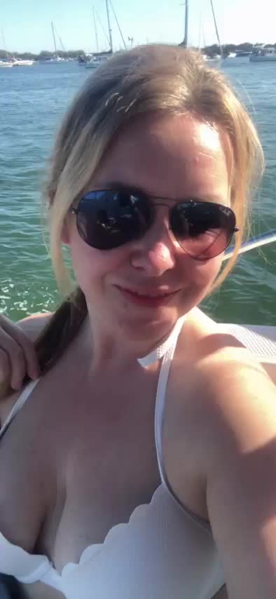 Will you cum hang out on a boat with me so we can enjoy a little swell? F42 | Scrolller