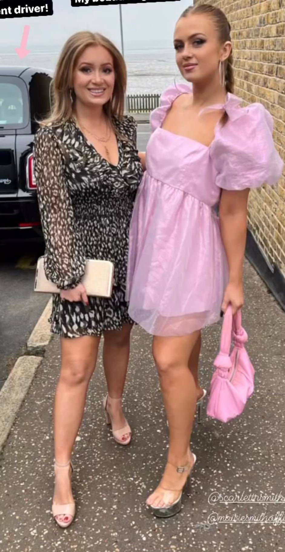 With her sister | Scrolller