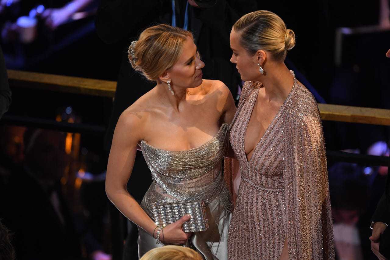 With Scarlett Johansson at 2020 Oscar | Scrolller