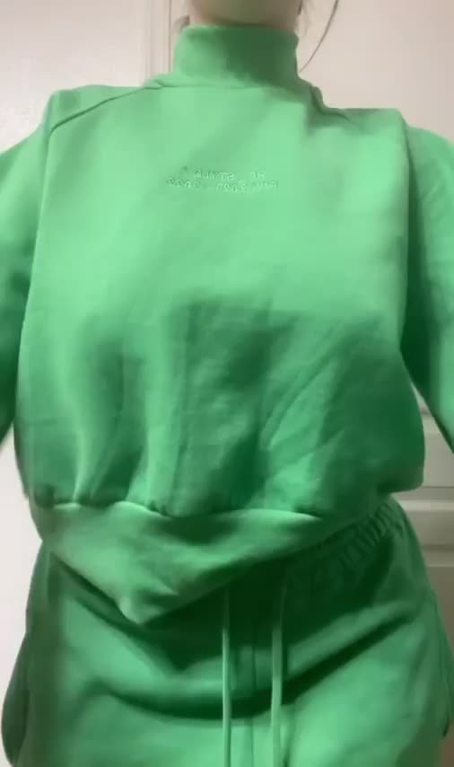 Wonder what is under there | Scrolller