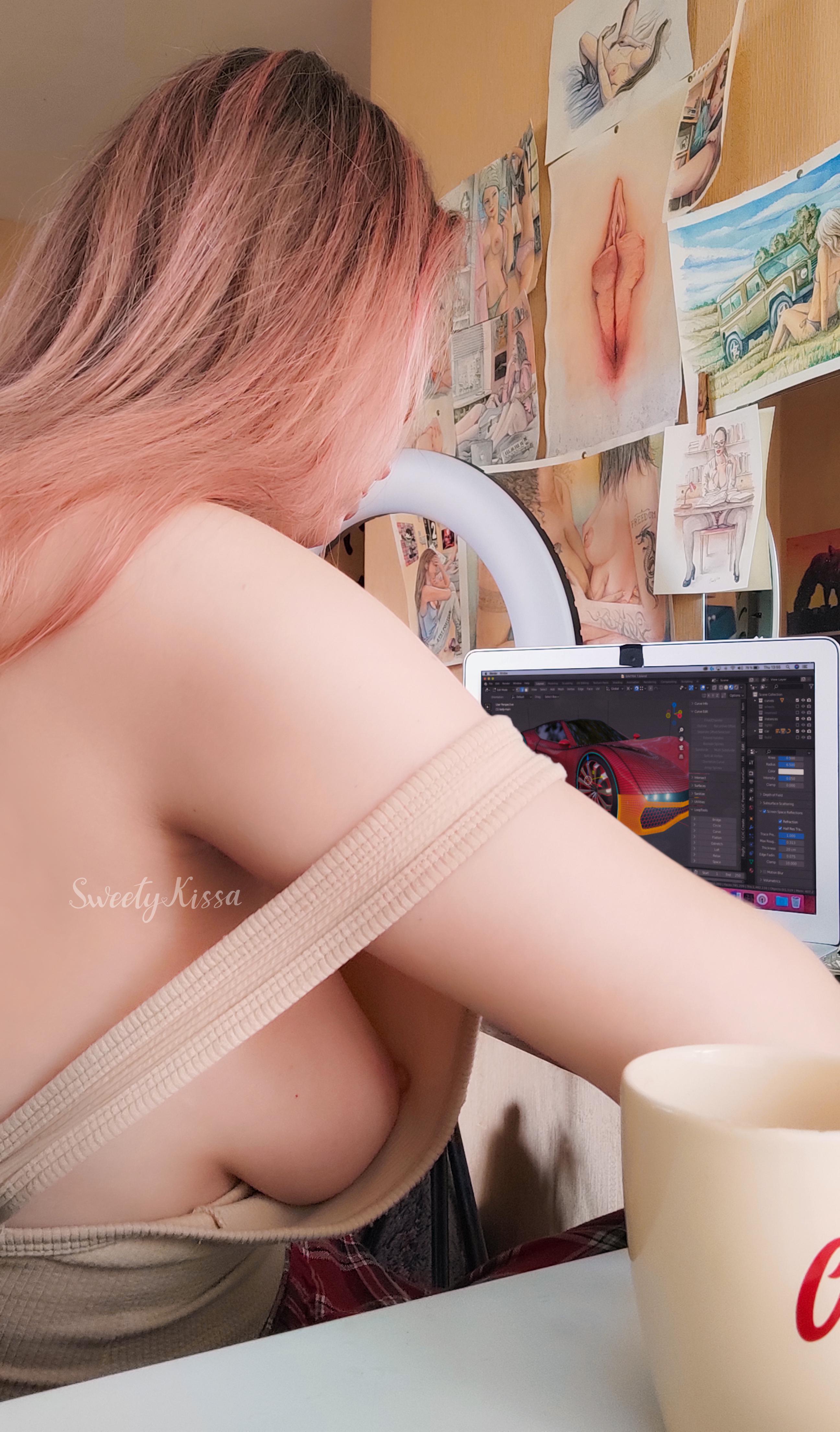 Working day with a twist 😉 | Scrolller