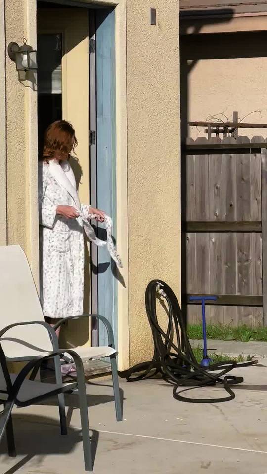 Would you hang out back with me? It has a strict dress code though. | Scrolller