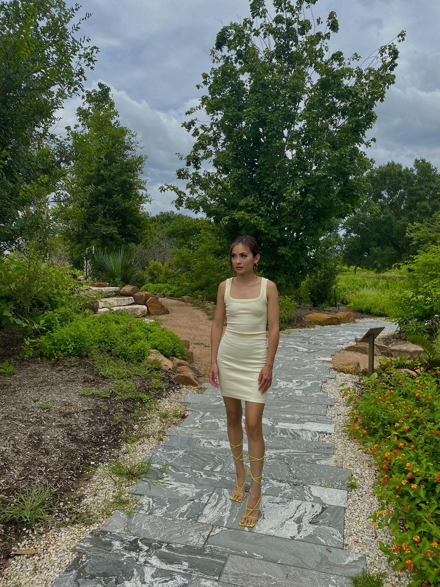 Would you stop and say hey | Scrolller