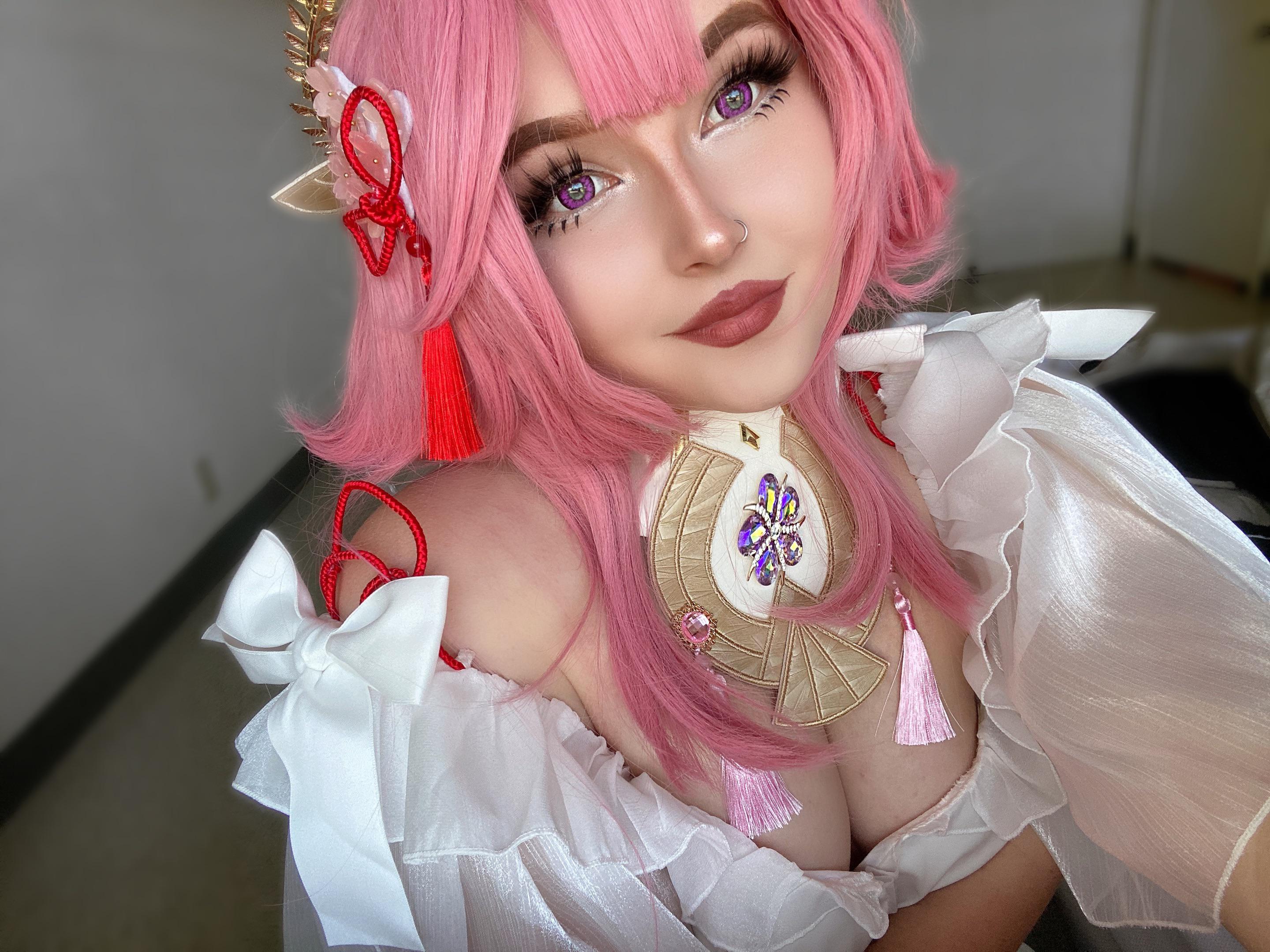 Yae miko bride by Reiikochan (costume by uwowocosplay) | Scrolller