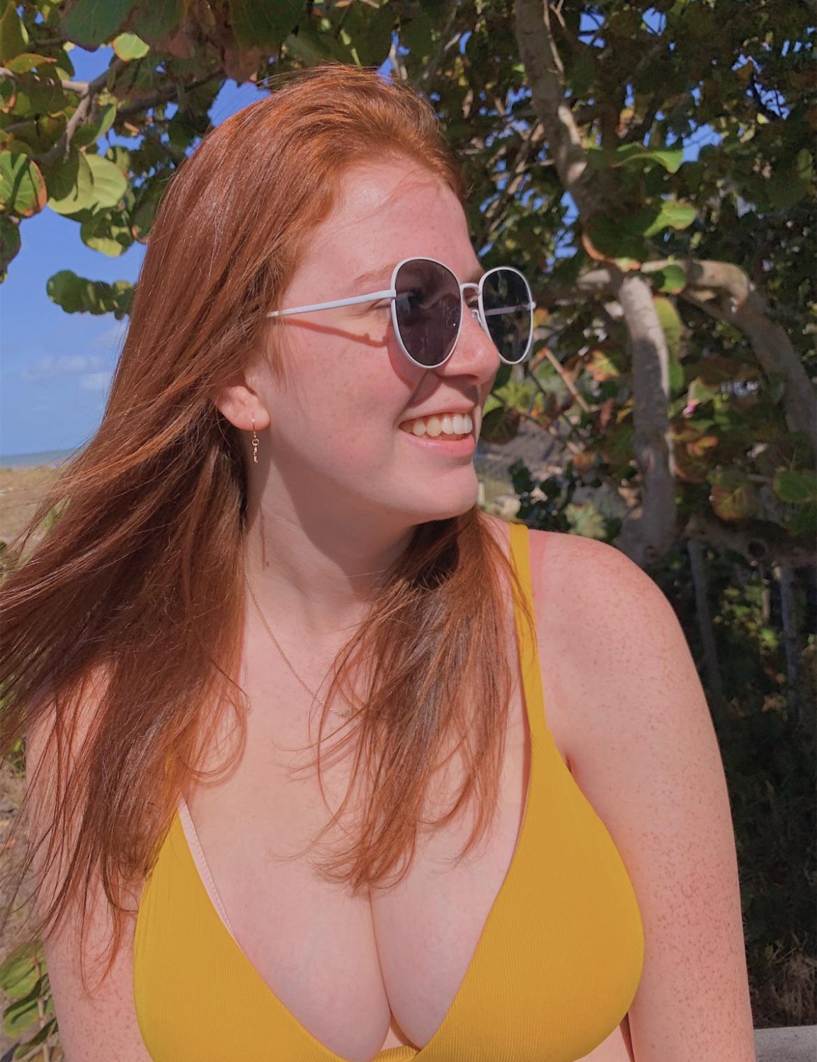 Yes maam | Scrolller