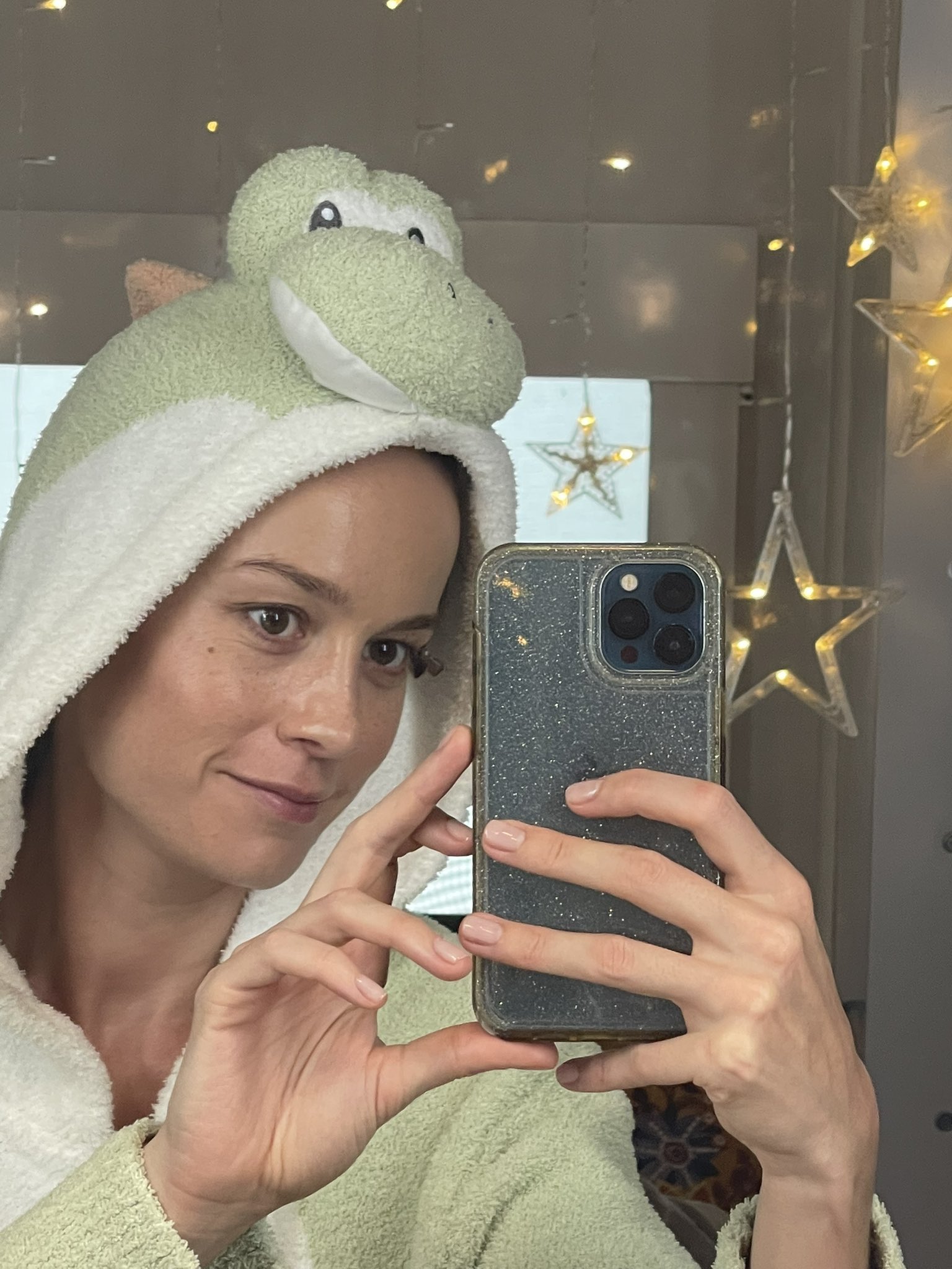 Yoshi Selfie | Scrolller