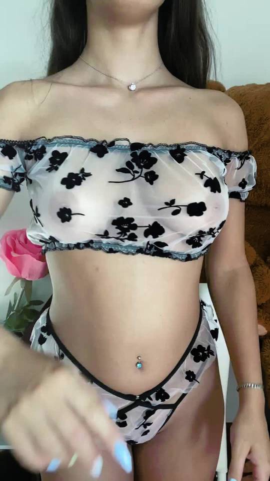 You guys wanted a more sensual titty video, so how's this? 😏 ️ (f21 ... You guys wanted a more sensual titty video, so how's this? 😏 ️ (f21 ...