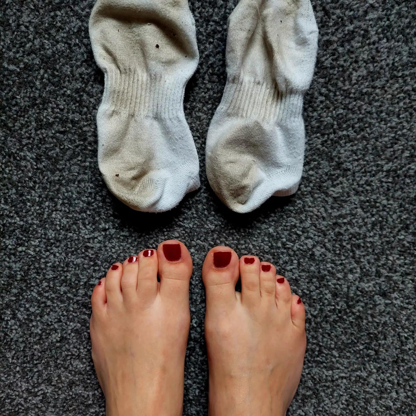 you wanna sniff them?💦 | Scrolller