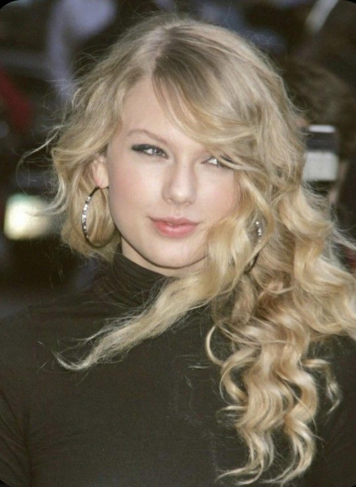 Young Taylor… 🤩 | Scrolller