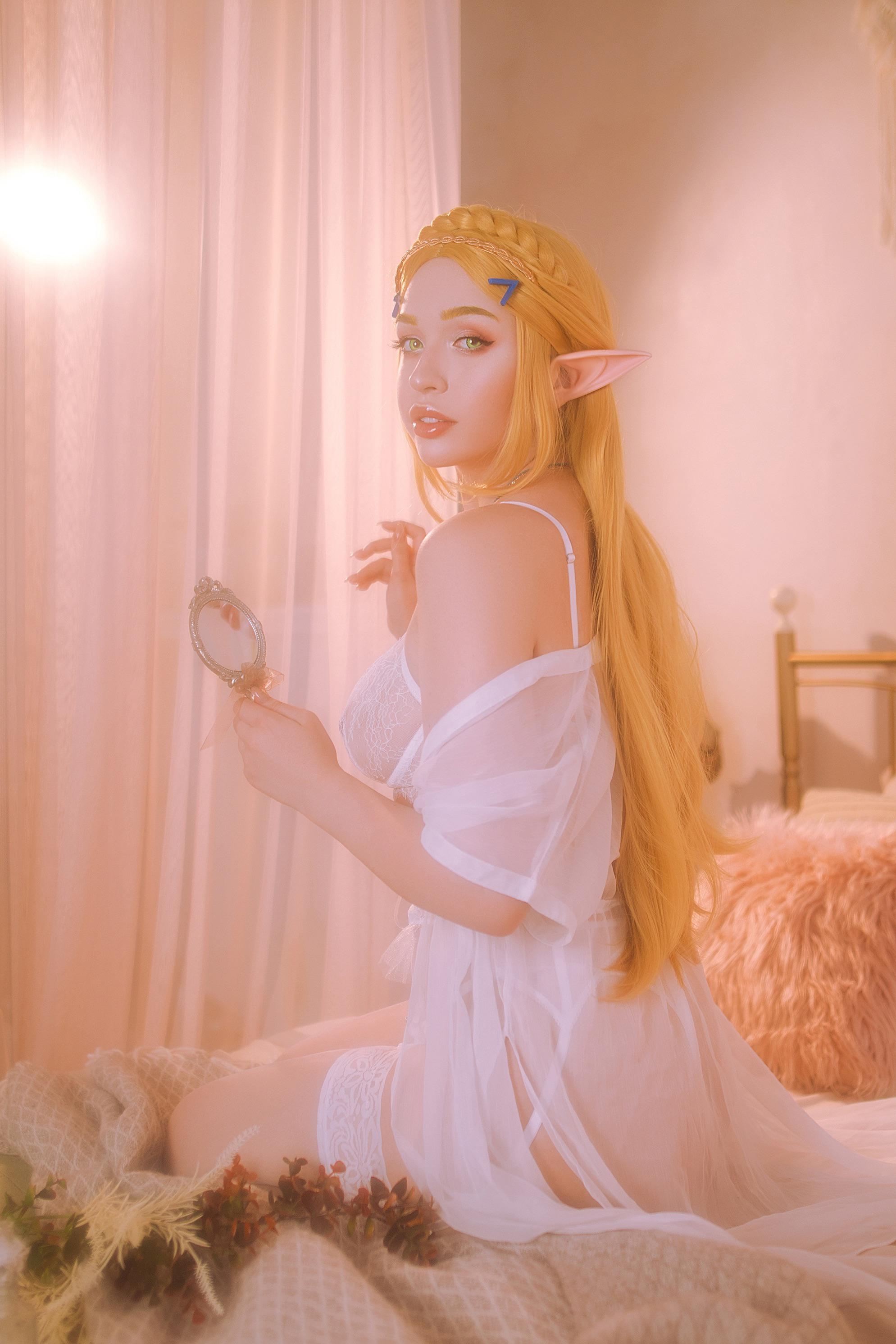 Your Princess Zelda [ Cosplay by _sooyoungg ] | Scrolller