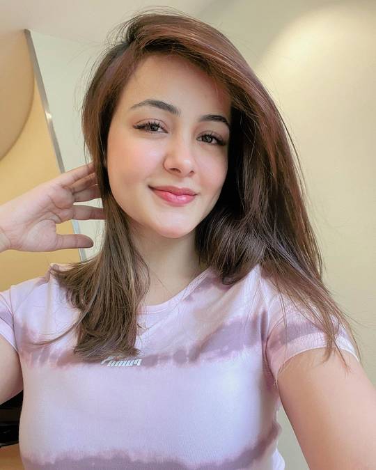 Yukti Singh [irtr] | Scrolller