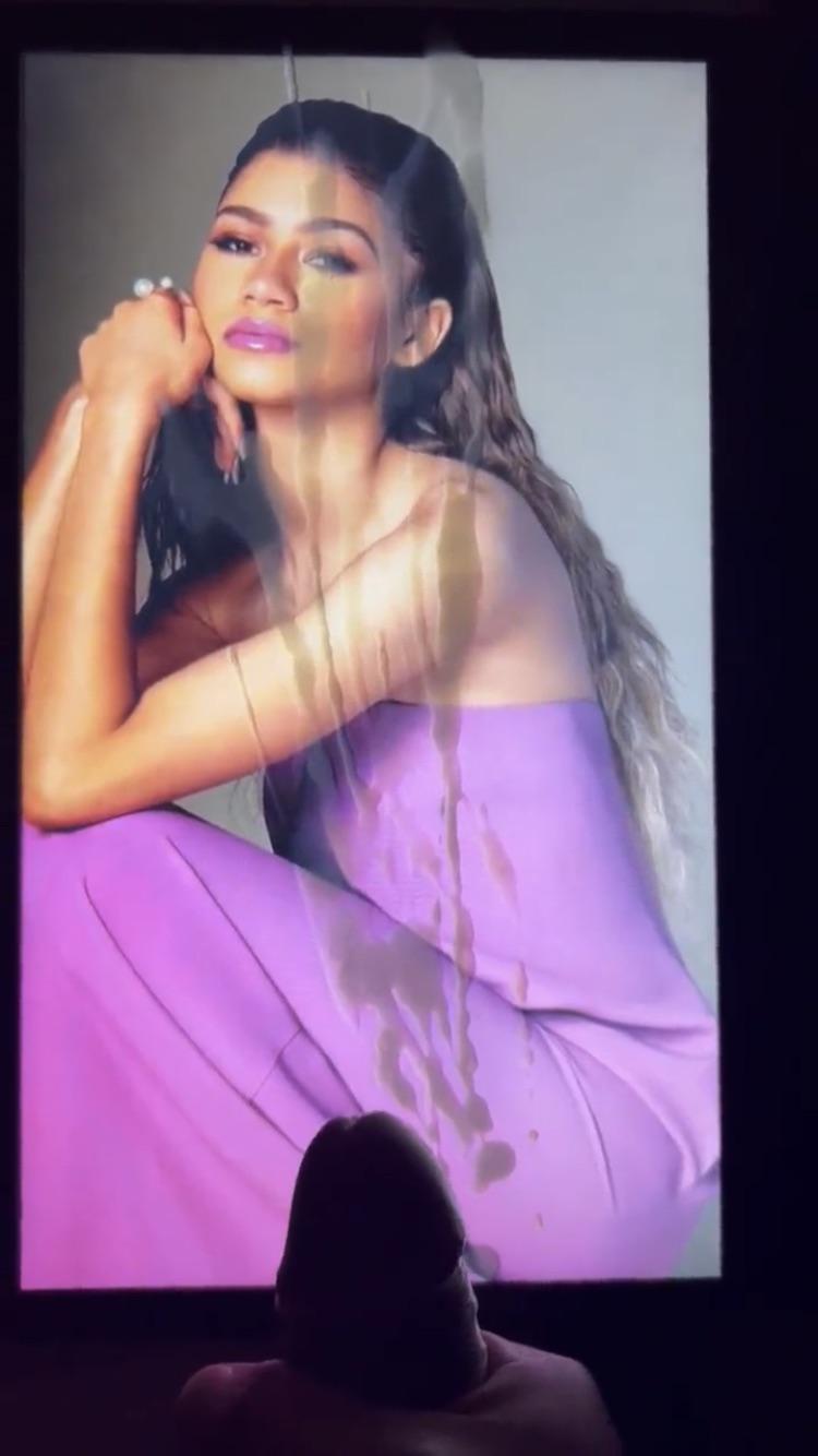 Z all covered in cum | Scrolller