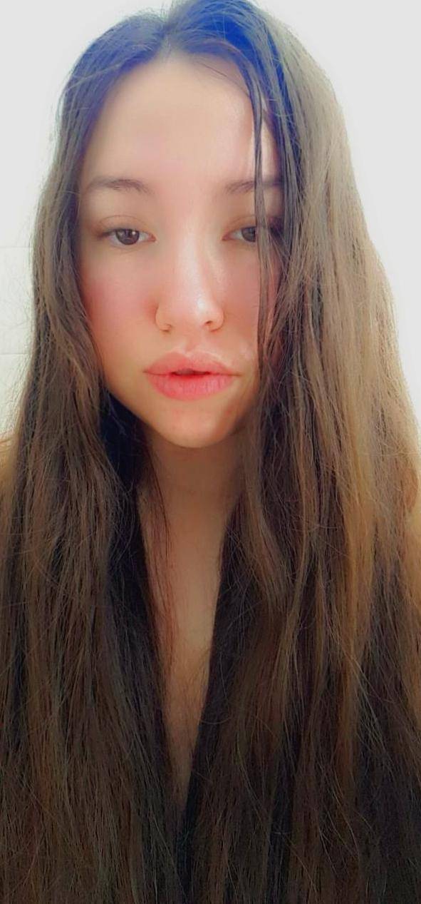 (18+) Before shower selfie. Hair covering... well.. you know..😅 | Scrolller