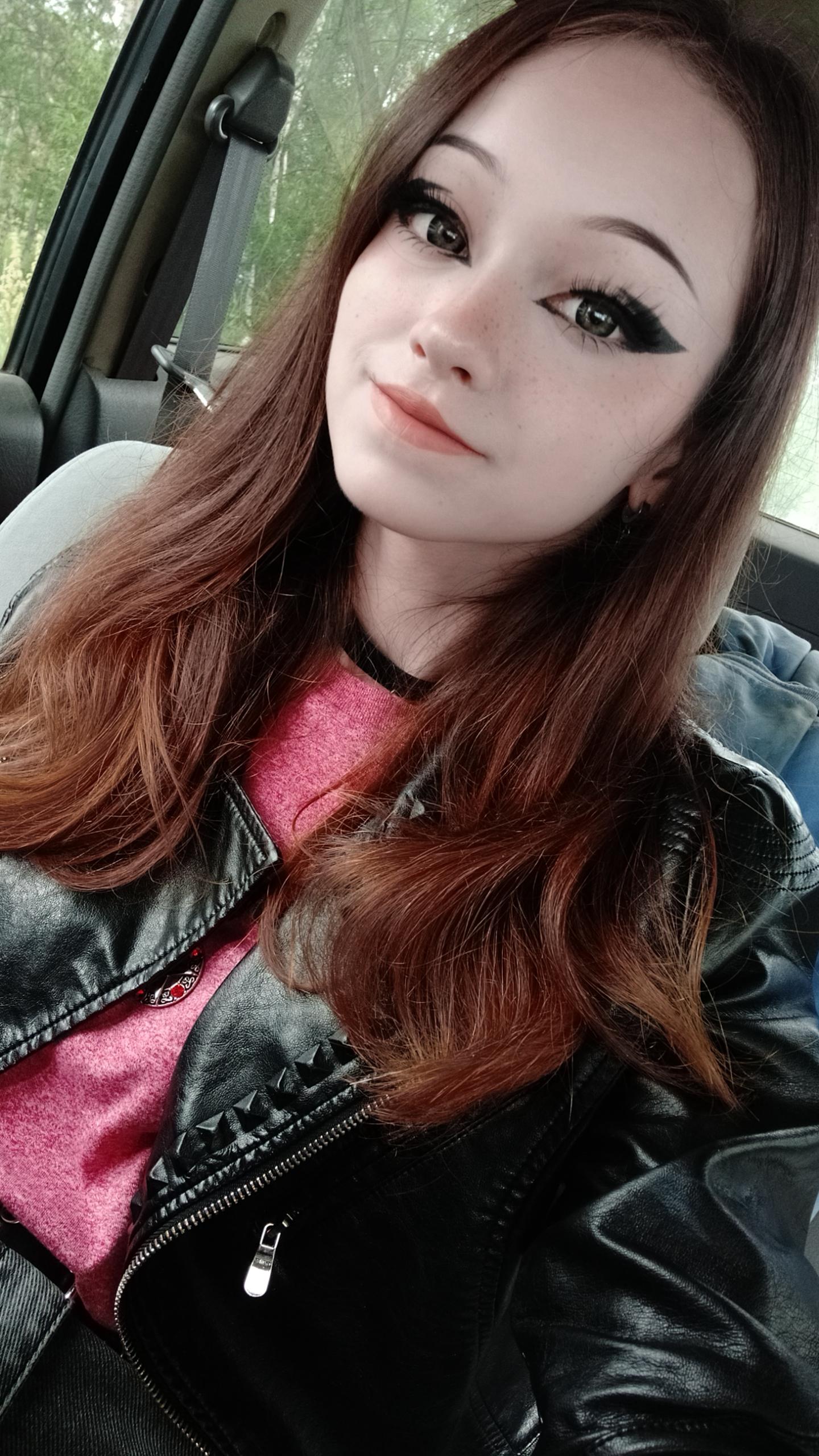 [18] Being stuck with my parents really sucks lol | Scrolller