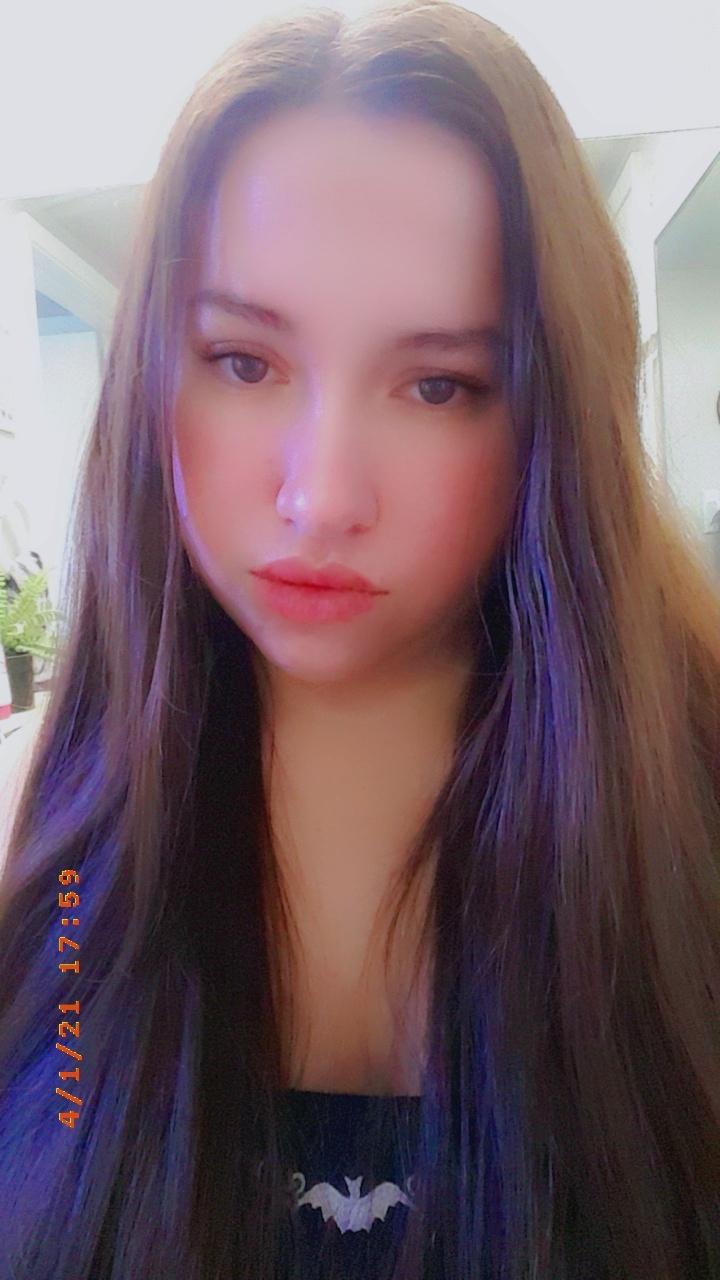 (18+) Dying in this heat. 😩 | Scrolller