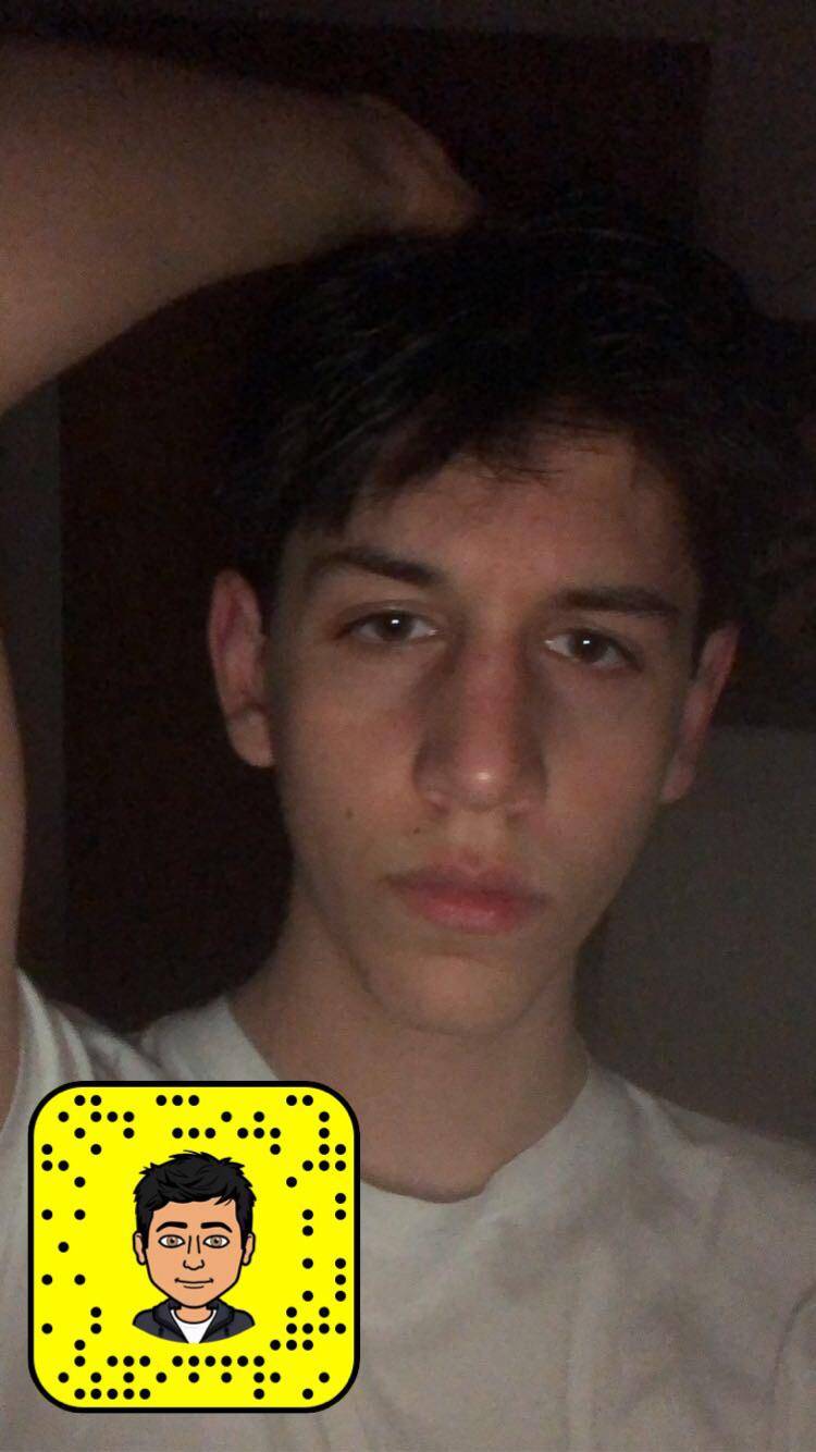 18, heya I’m a smooth bottom looking for muscular or hairy tops. If you’re fit hmu sc ...