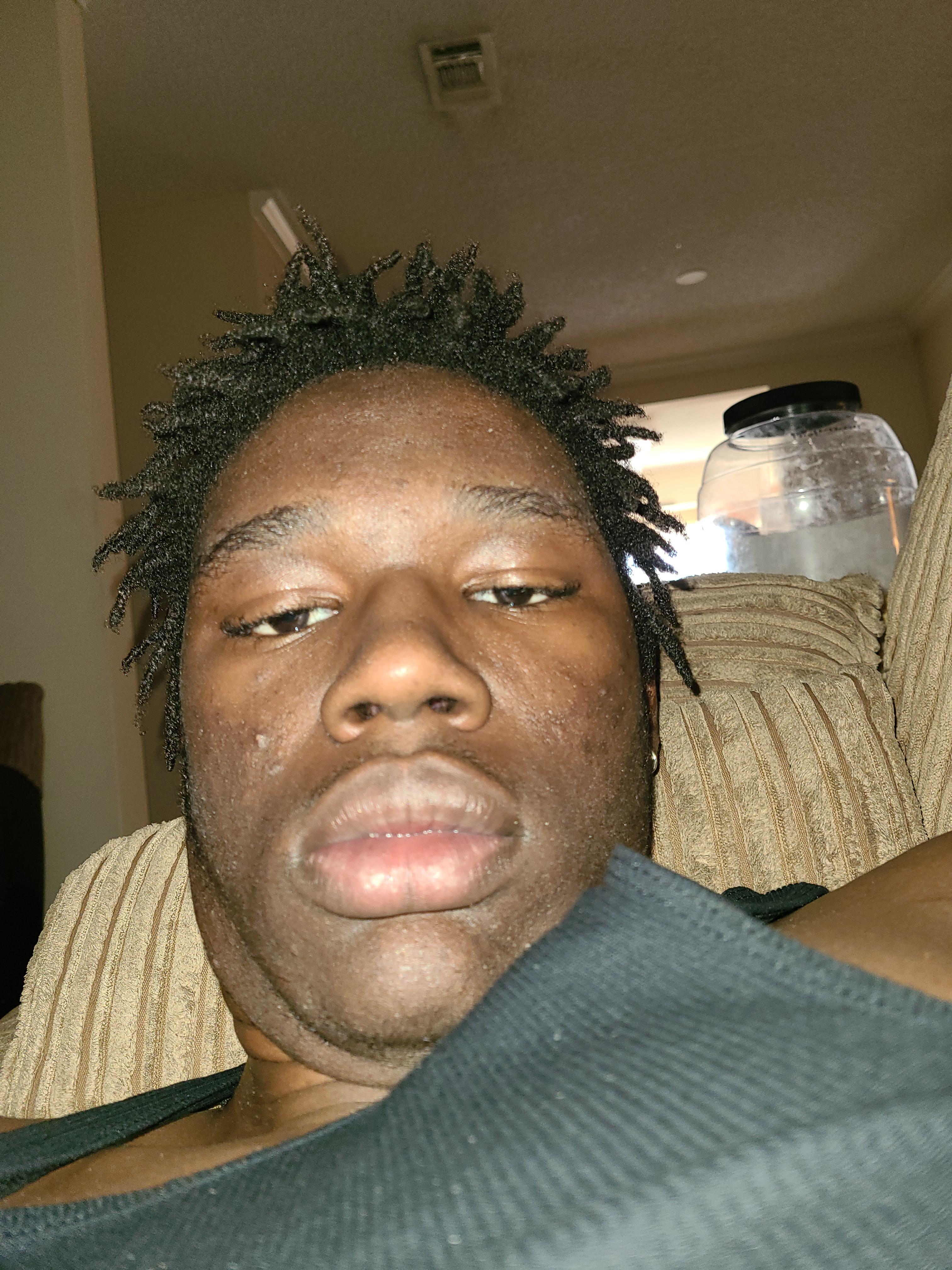 18, M 6'1 | Scrolller