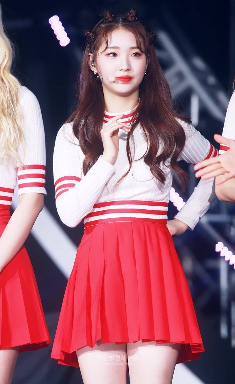 180915 Yeojin by Press | Scrolller